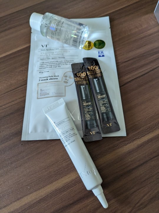 [Qoo10] VTコスメティックス NO.1 針美容液 リードルショット 美 : スキンケア